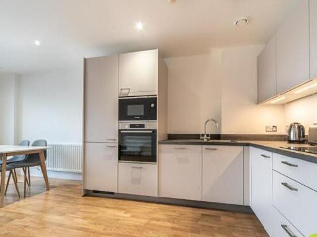 2 Bedroom Flat For Rent In Wellington Street, Woolwich