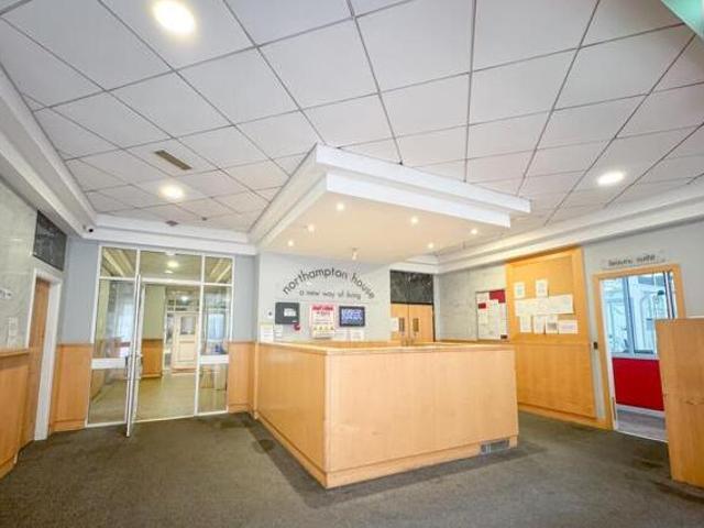 2 Bedroom Flat For Rent In Wellington Street, Northampton