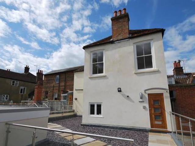 2 bedroom flat for rent in Wells Courtyard 23 West Street Farnham GU9