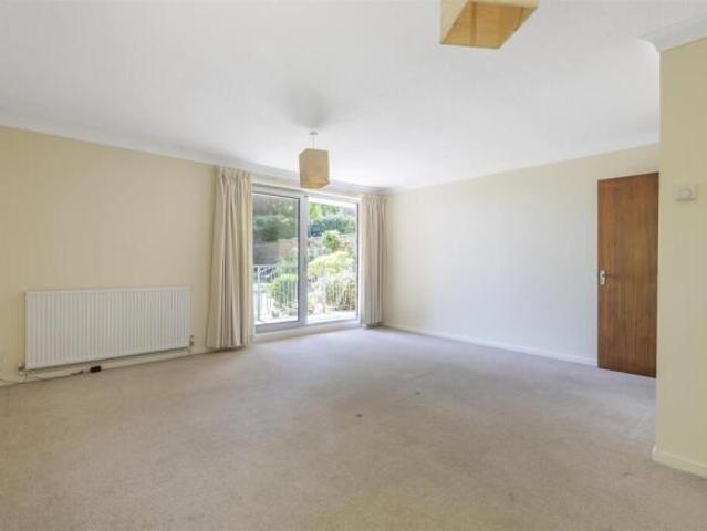 2 bedroom flat for rent in West Mount, Guildford, GU2