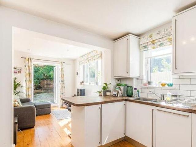 2 Bedroom Flat For Rent In West Norwood