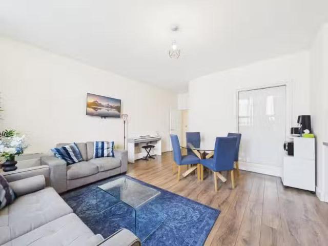 2 bedroom flat for rent in West Africa House, 25 Water St, Liv.