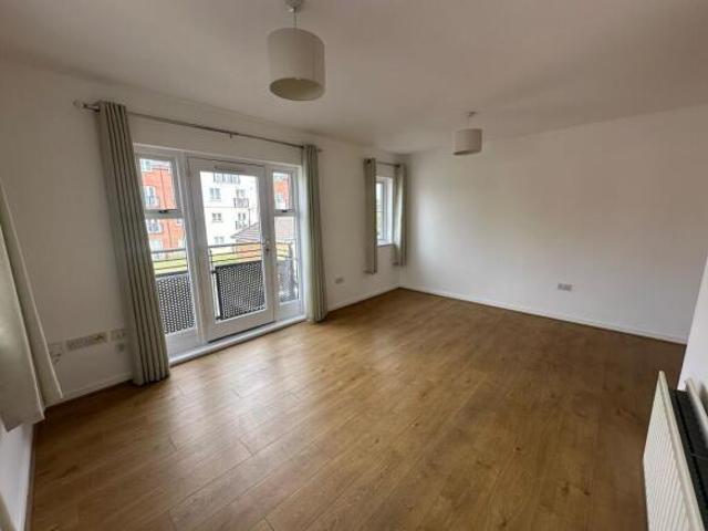 2 bedroom flat for rent in West cotton close, Northampton, NN4