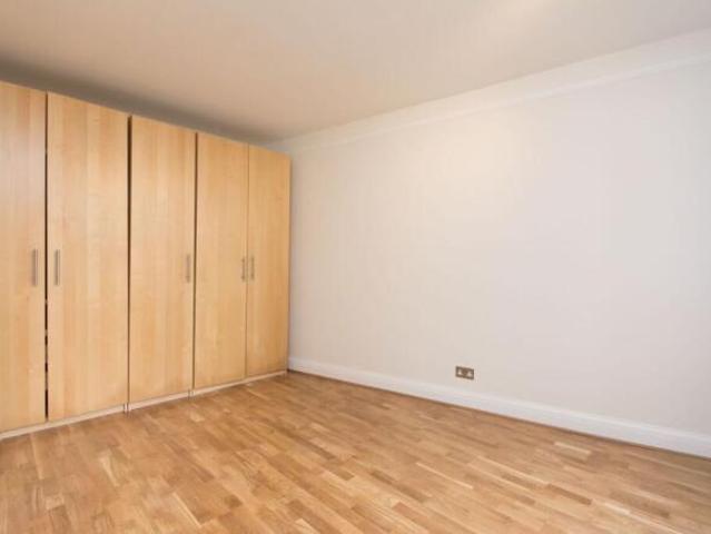 2 bedroom flat for rent in West End Lane, West Hampstead, London, NW6