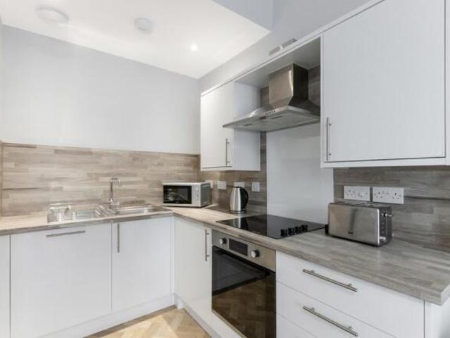 2 bedroom flat for rent in West Graham Street, Glasgow, G4