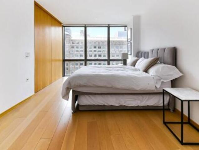2 bedroom flat for rent in West India Quay, Canary Wharf, London, E14