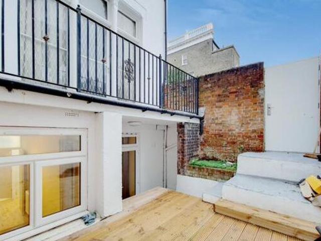 2 Bedroom Flat For Rent In West Kensington