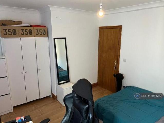 2 bedroom flat for rent in West Street, Brighton And Hove, BN1