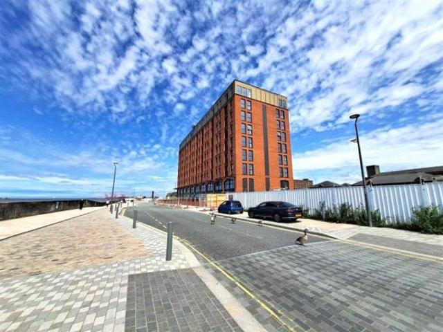 2 bedroom flat for rent in West Waterloo Place, 3 Triskelion Way, Liverpool, L3