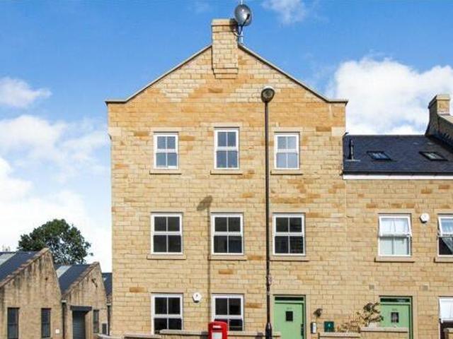 2 Bedroom Flat For Rent In West Yorkshire, Uk