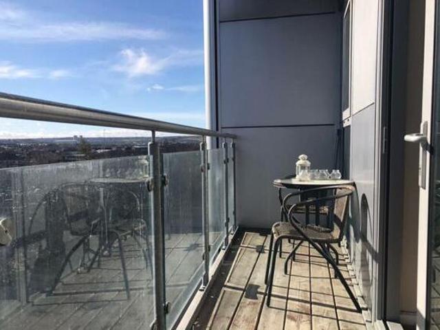 2 Bedroom Flat For Rent In West Yorkshire, Uk
