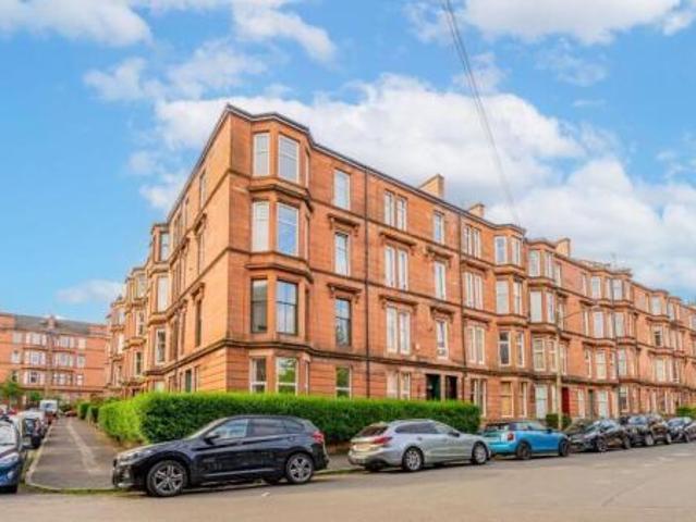 2 bedroom flat for rent in Westclyffe Street, G41