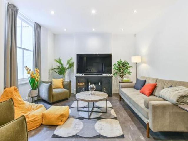 2 bedroom flat for rent in Westbourne Gardens, Notting Hill, London, W2