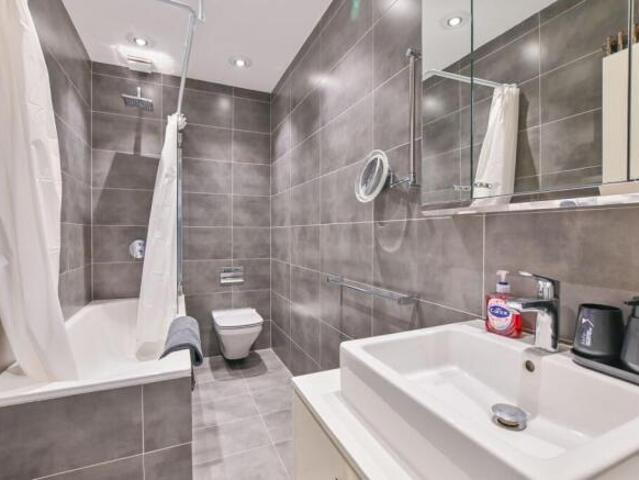 2 bedroom flat for rent in Westbourne Gardens, Notting Hill, London, W2