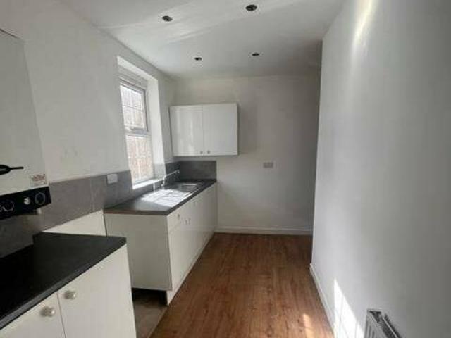 2 bedroom flat for rent in Westbourne Grove West Kirby CH48
