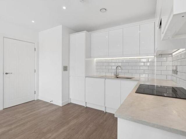 2 bedroom flat for rent in Westbrook Gardens, Margate, CT9