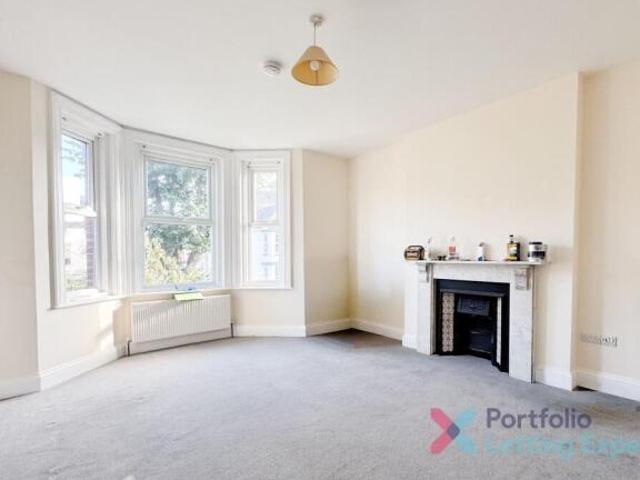 2 bedroom flat for rent in Westby Road, Bournemouth, BH5