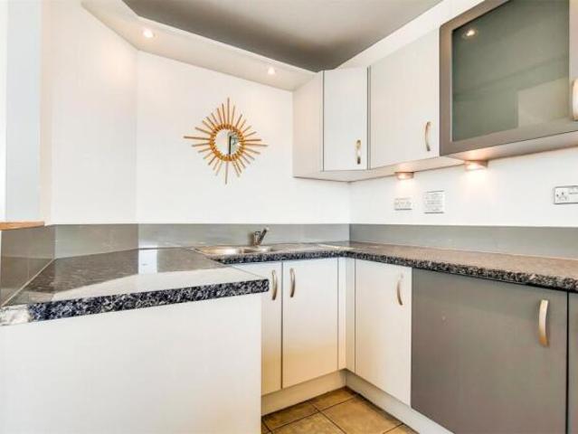 2 bedroom flat for rent in Western Beach Apartments, 36 Hanover Avenue, London, E16