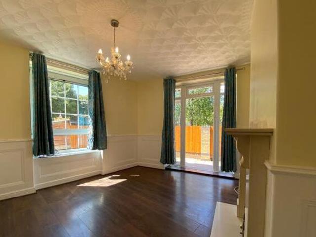 2 Bedroom Flat For Rent In Westferry