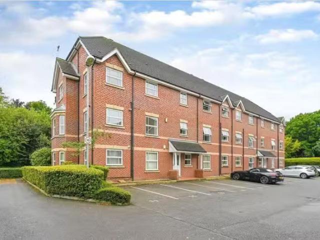 2 bedroom flat for rent in Westholme Close, Congleton, CW12
