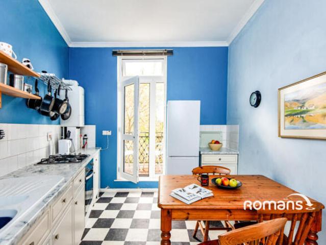 2 bedroom flat for rent in Weston Road, Bath, Somerset, BA1