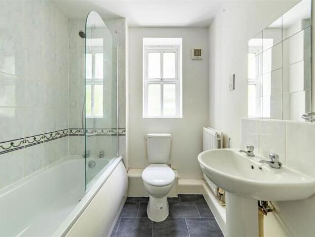 2 bedroom flat for rent in Westmorland Road, Newcastle Upon Tyne, NE4