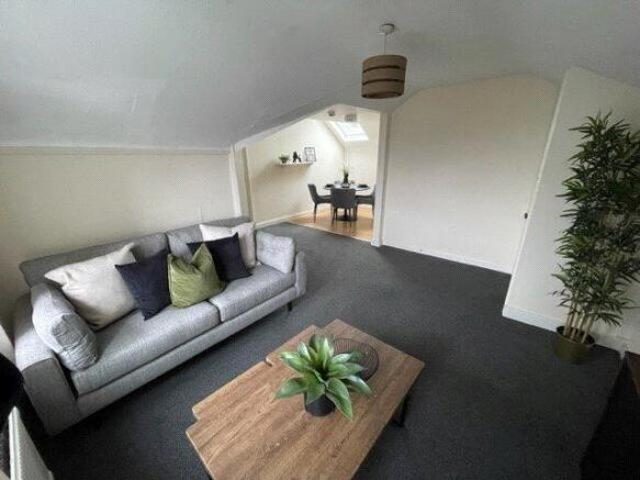 2 bedroom flat for rent in Westridge Road, Southampton, Hampshire, SO17