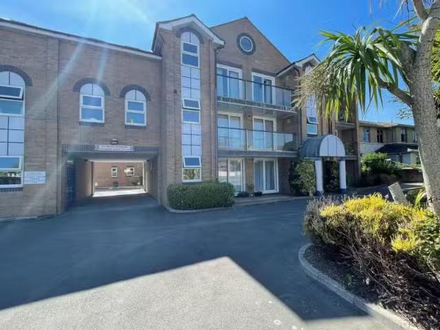 2 bedroom flat for rent in Weymouth, DT4