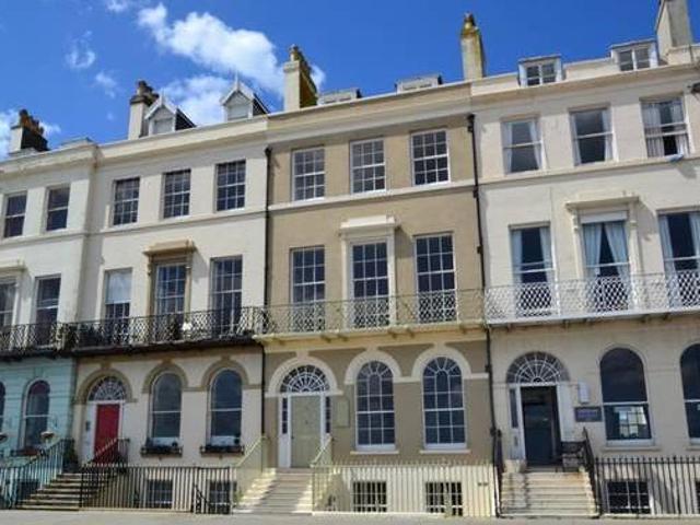 2 bedroom flat for rent in Weymouth DT4