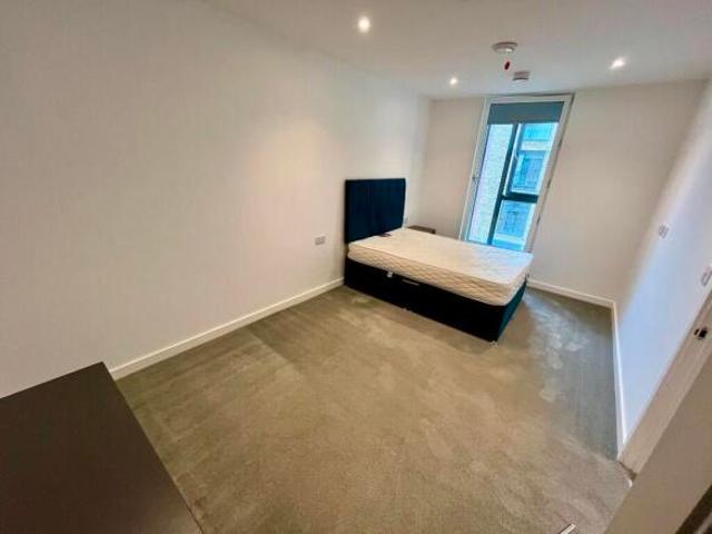 2 bedroom flat for rent in Wharf End, Trafford Wharf, Manchester, Greater Manchester, M17