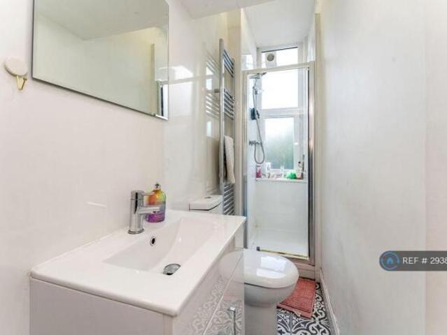 2 bedroom flat for rent in Wheatfield Road, Edinburgh, EH11