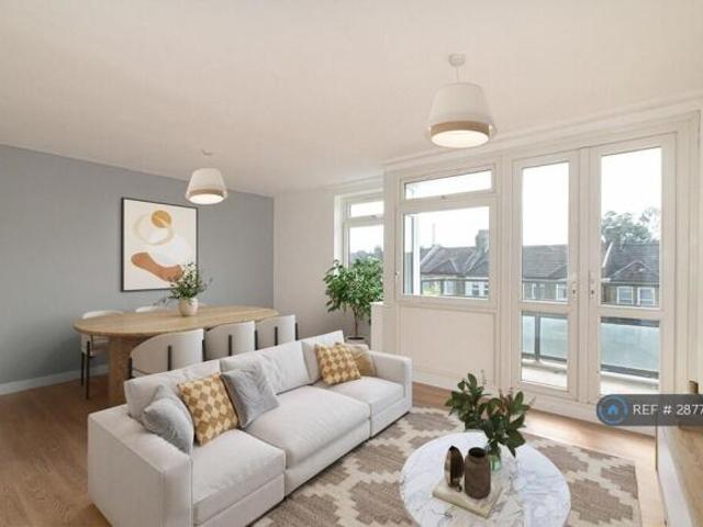 2 bedroom flat for rent in Whitchurch Court, London, SW17