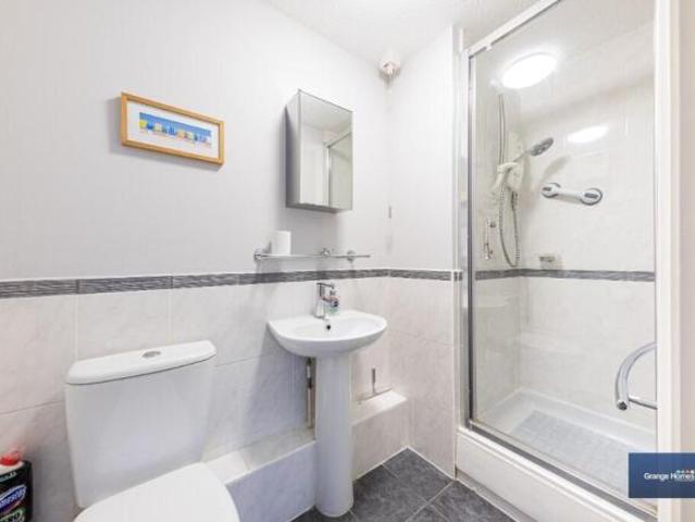 2 bedroom flat for rent in Whitakers Lodge, Gater Drive, Enfield, EN2