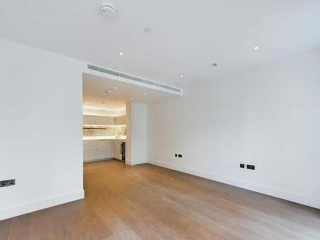2 Bedroom Flat For Rent In White City