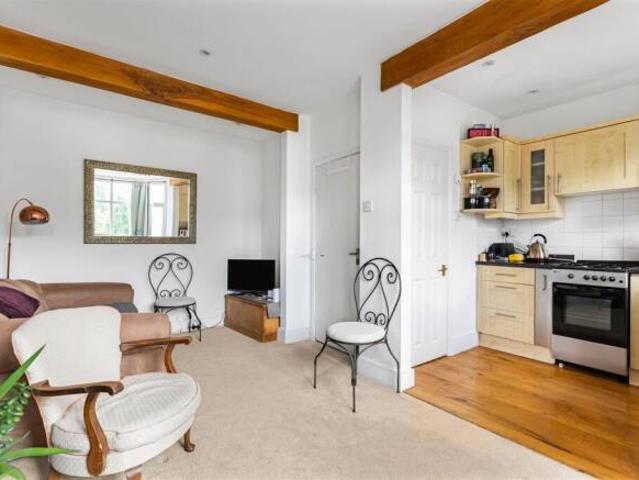 2 bedroom flat for rent in White Hart Lane, Barnes, SW13