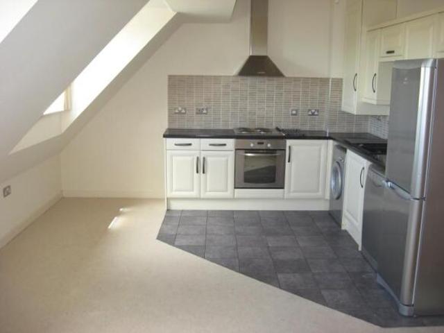 2 bedroom flat for rent in White Lane, Sheffield, S12