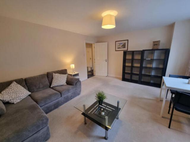 2 bedroom flat for rent in White Oak Road, M14 6WT, M14