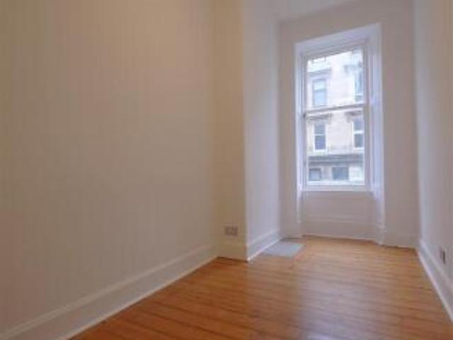2 bedroom flat for rent in White Street, Glasgow, G11