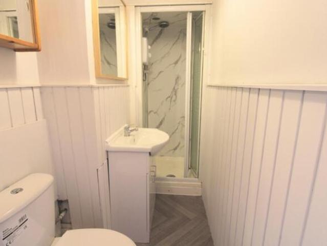 2 bedroom flat for rent in White Street, Glasgow, G11