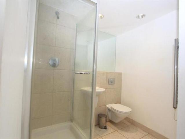 2 bedroom flat for rent in Whitehall Waterfont, Riverside Way, LS1