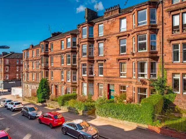 2 bedroom flat for rent in Whitehill Street, Dennistoun, Glasg.