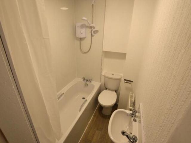 2 bedroom flat for rent in Whitehill Street, Dennistoun, Glasgow, G31