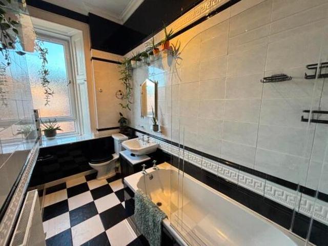 2 bedroom flat for rent in Whitehill Street, Dennistoun, Glasgow, G31