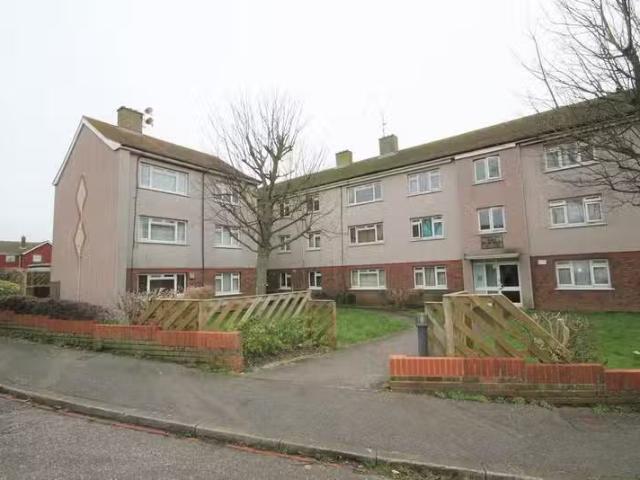 2 bedroom flat for rent in Whitelot Close, Southwick, BN42
