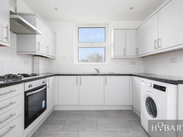 2 bedroom flat for rent in Whittington Road, Bowes Park, N22