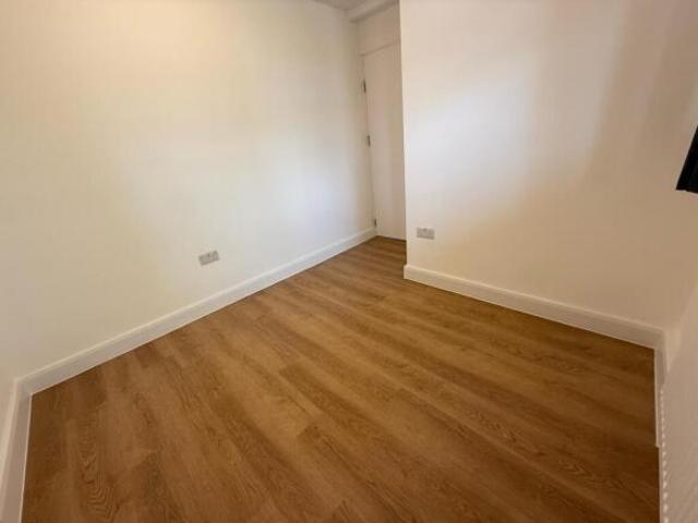 2 bedroom flat for rent in Whinchat Road, SE28