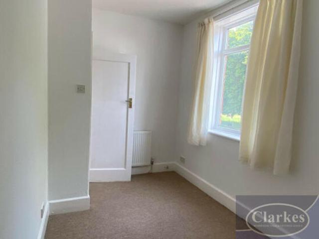 2 bedroom flat for rent in Wimborne Road, Moordown, Dorset, BH9