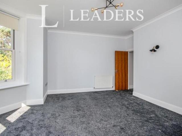 2 bedroom flat for rent in Wimborne Road, Bournemouth, BH2