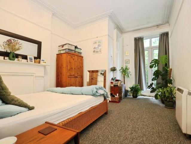 2 bedroom flat for rent in Wimborne Road, Brinklea, BH2