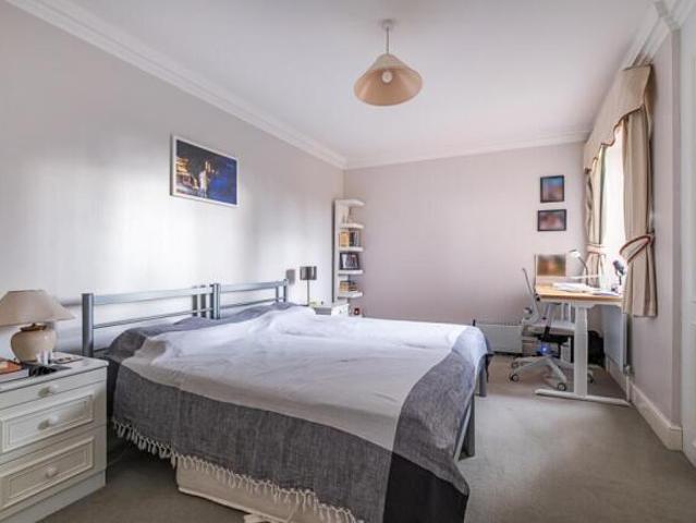 2 bedroom flat for rent in Wimbledon Hill Road London SW19